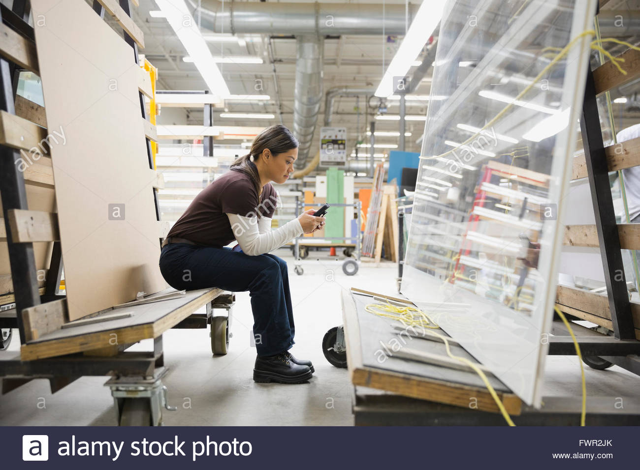 Female glass worker hi-res stock photography and images - Alamy
