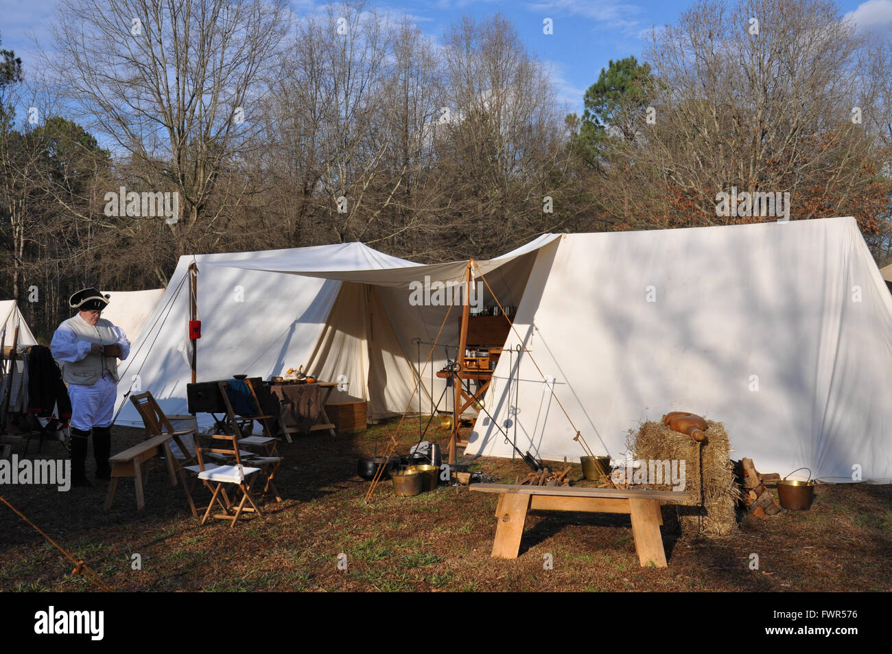American revolutionary war encampment hi-res stock photography and ...