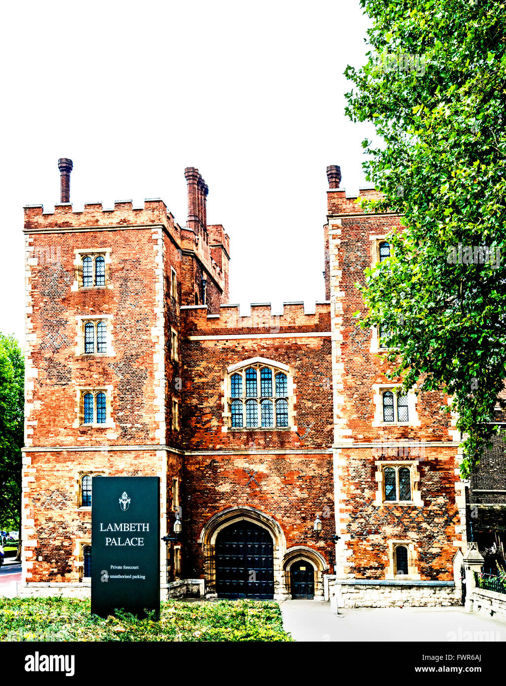 Entrance to Lambeth Palace in London, a tudor gatehouse Stock Photo - Alamy
