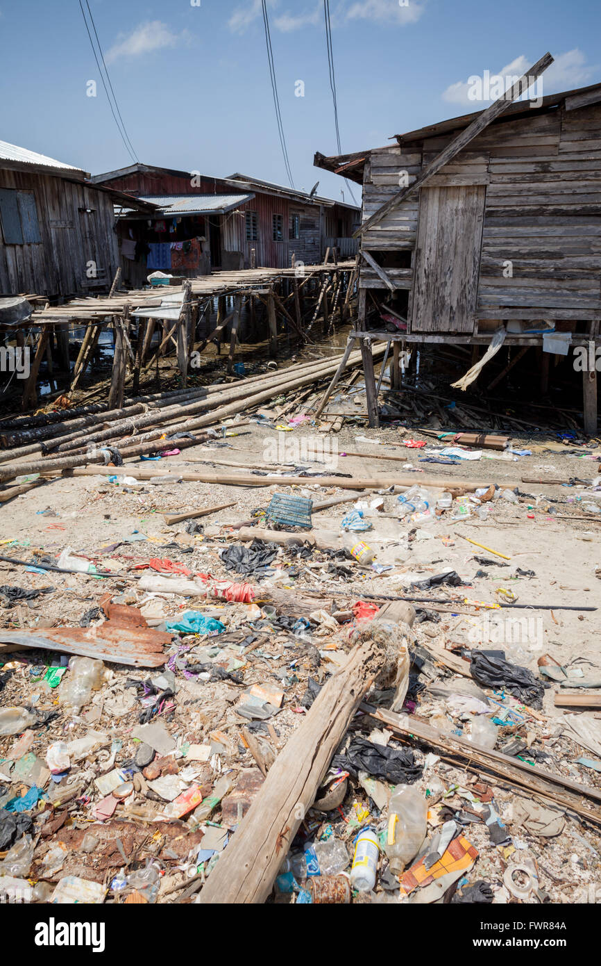 Timber buildings on the shore of the sea, northern Sabah, Borneo ...