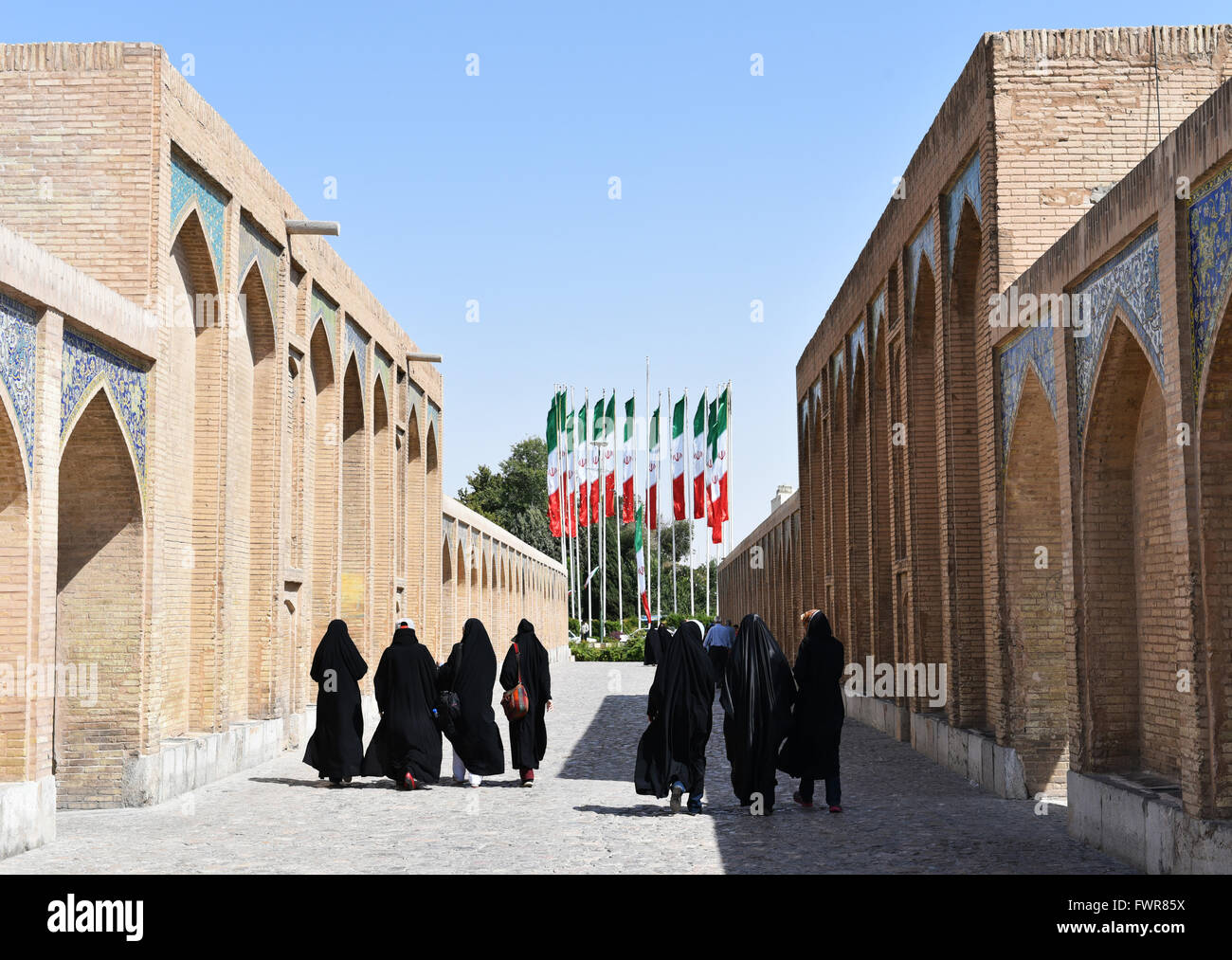 Arabic women university hi-res stock photography and images - Alamy
