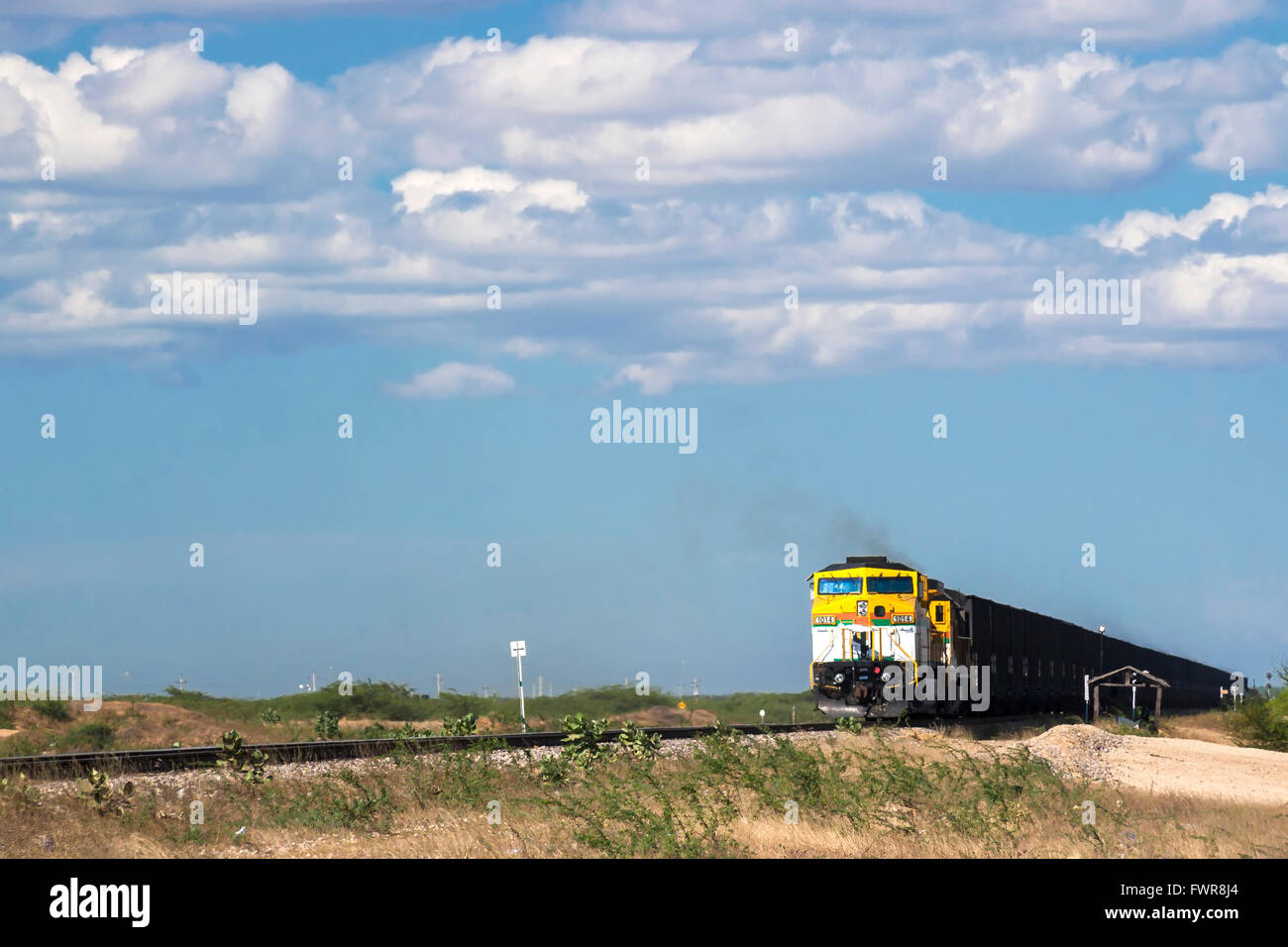 El cerrejon coal mine hi-res stock photography and images - Alamy