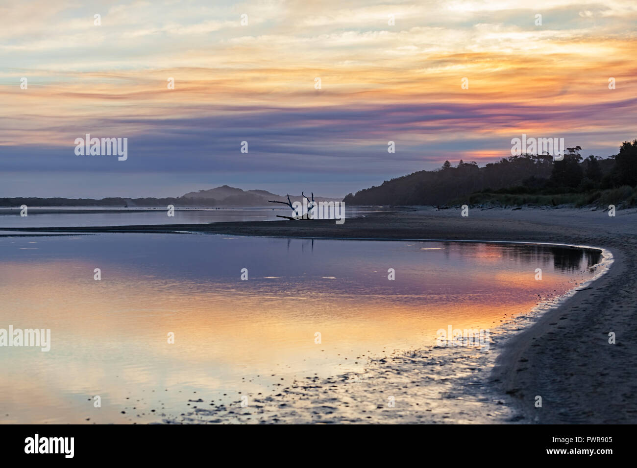 Vivid sunset hi-res stock photography and images - Alamy