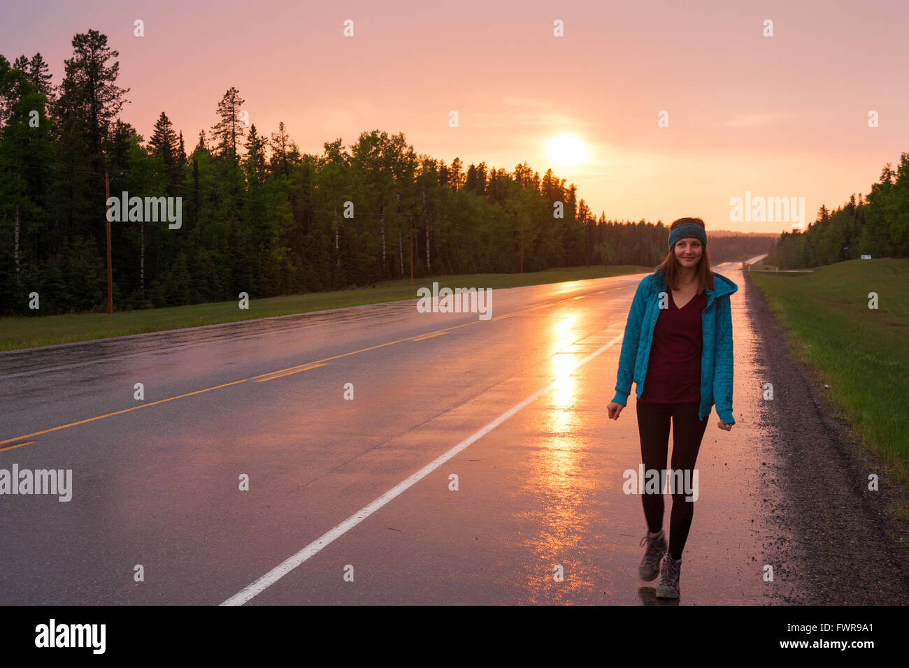 Girl on road hi-res stock photography and images - Alamy