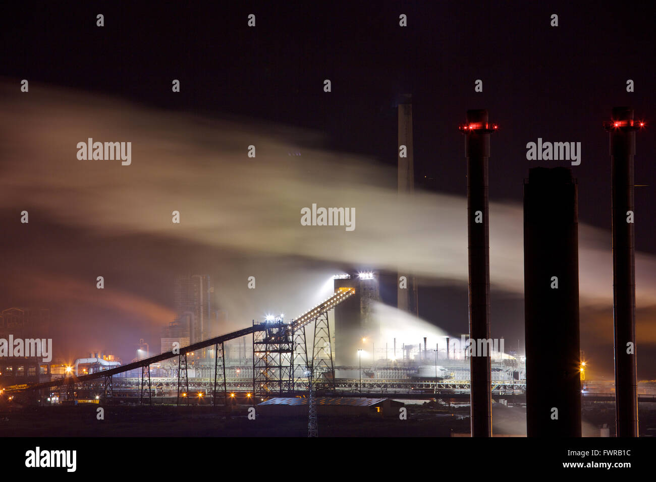 Port talbot night steel hi-res stock photography and images - Alamy