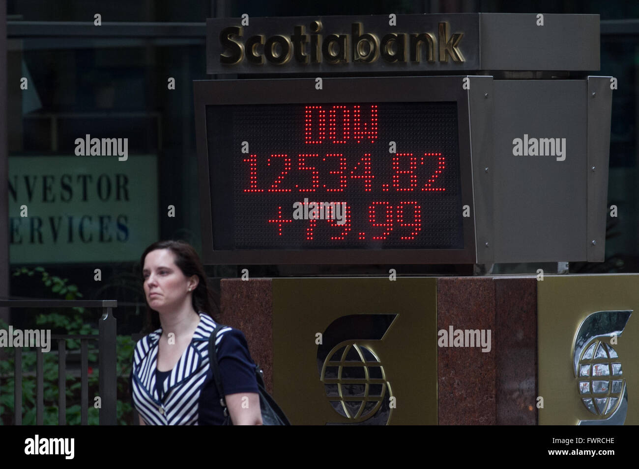 Dow jones hi-res stock photography and images - Alamy