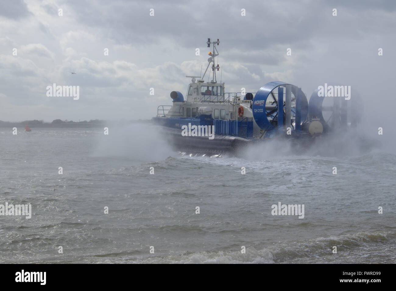 Hovercraft iow hi-res stock photography and images - Alamy