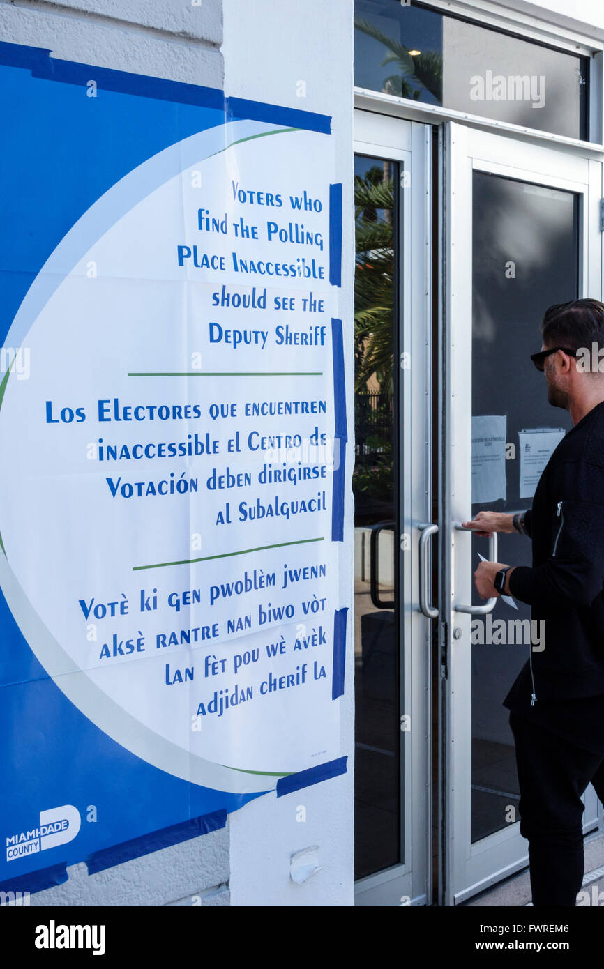 English spanish multiple languages hi-res stock photography and images ...