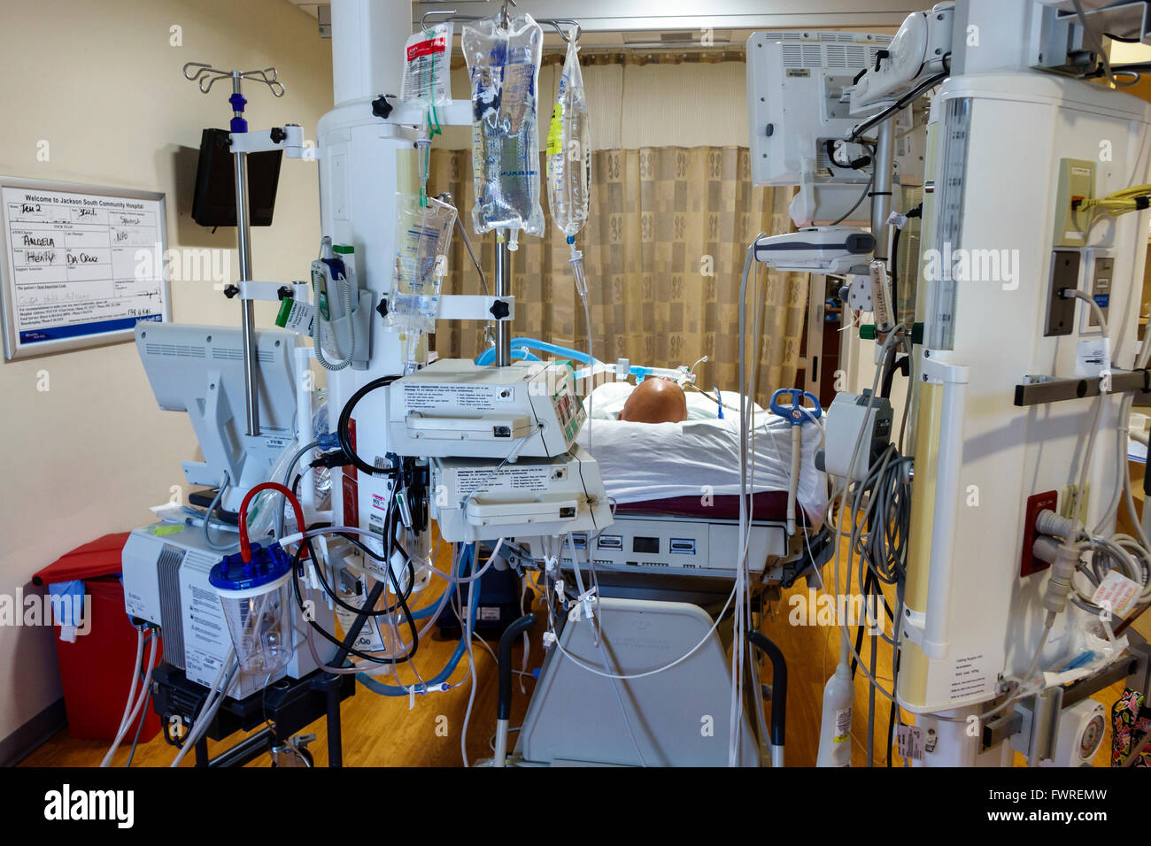 Icu Medical High Resolution Stock Photography and Images - Alamy
