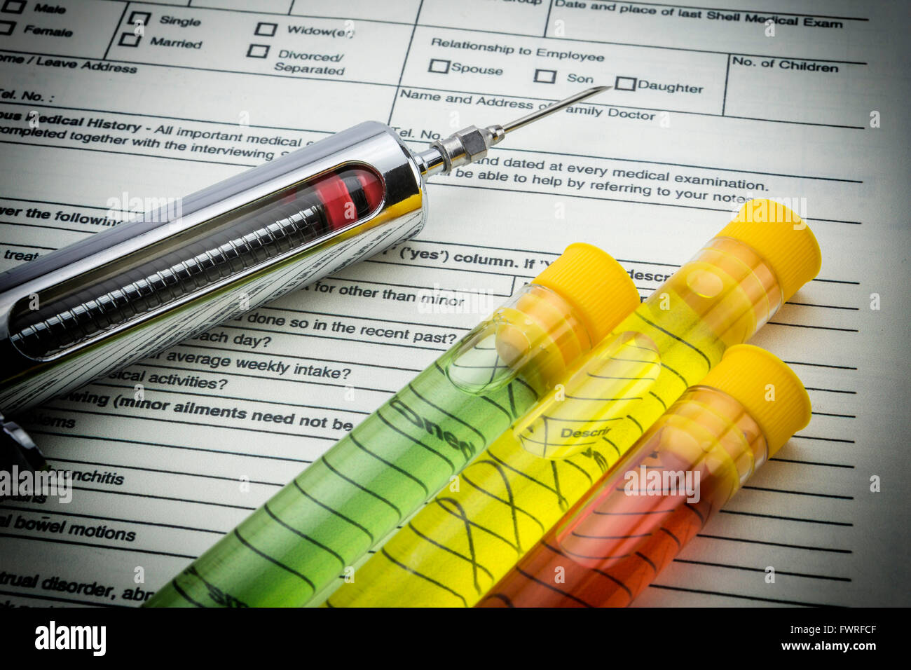 Test medicine vials and syringe Stock Photo - Alamy