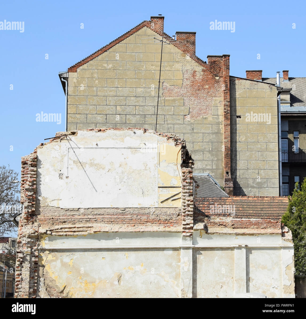 Old building for demolition hi-res stock photography and images - Alamy