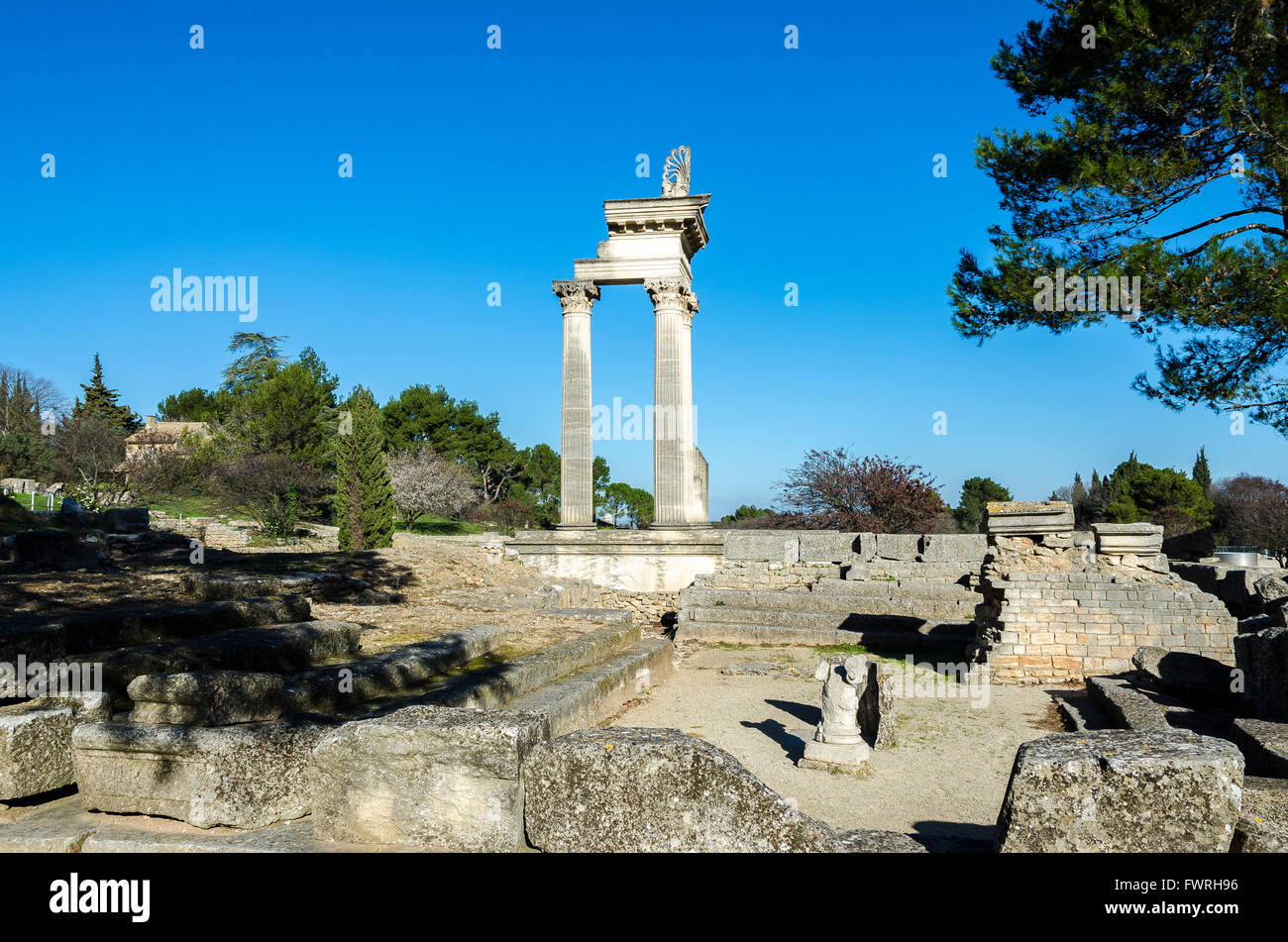 GLANUM, ST REMY DE PROVENCE, BDR FRANCE 13 Stock Photo - Alamy