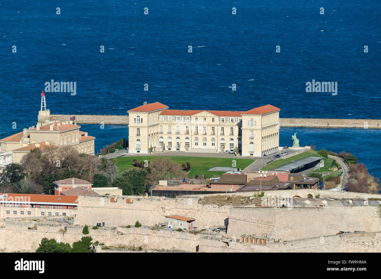 Tympan Du Fronton Triangulaire High Resolution Stock Photography and ...