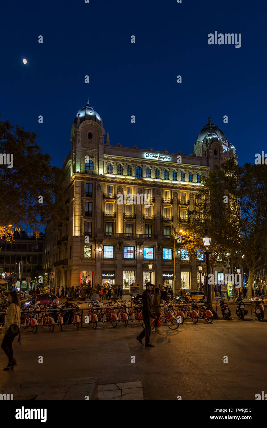 Night building balcony hi-res stock photography and images - Alamy