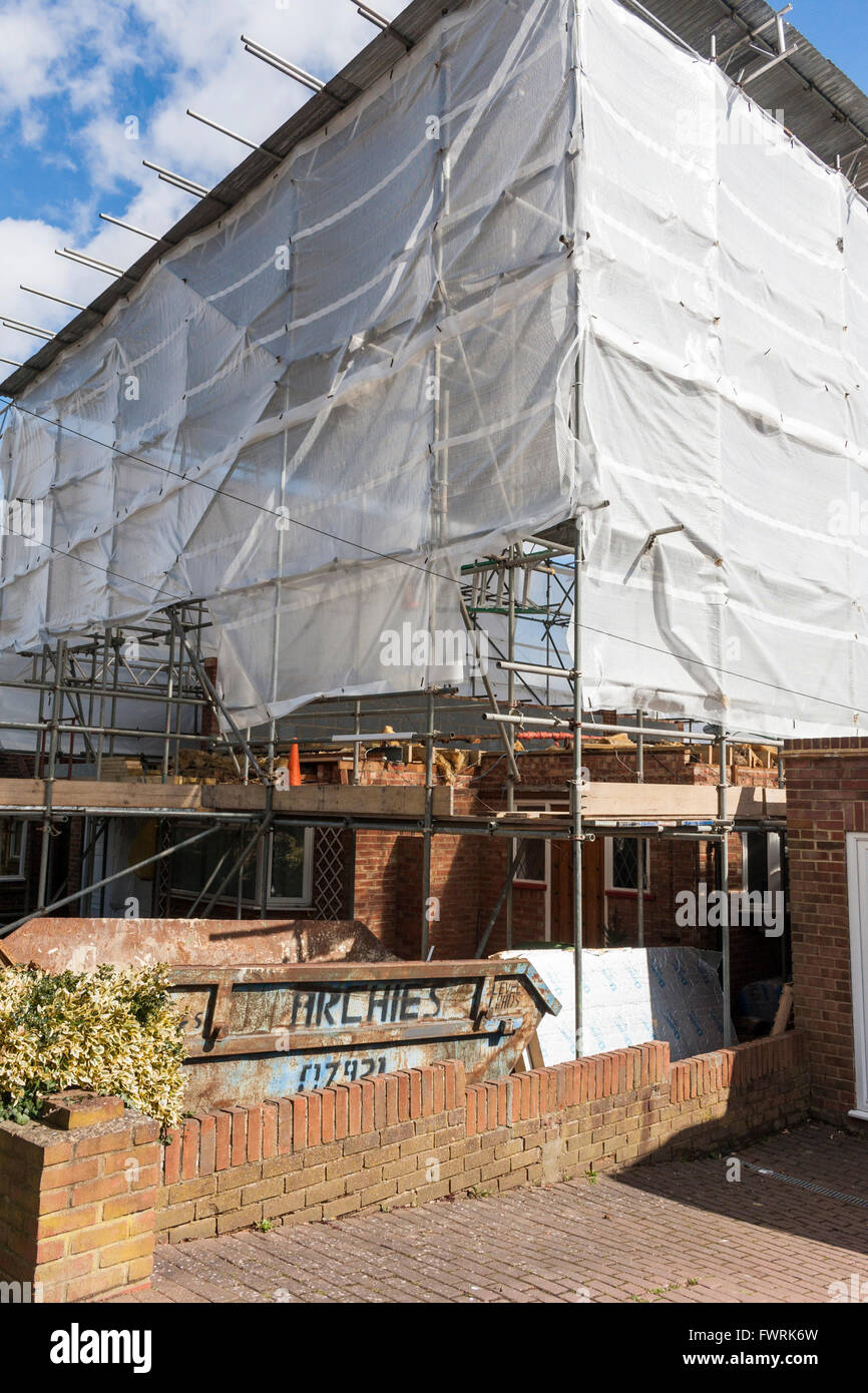 Scaffolding around house hi-res stock photography and images - Alamy