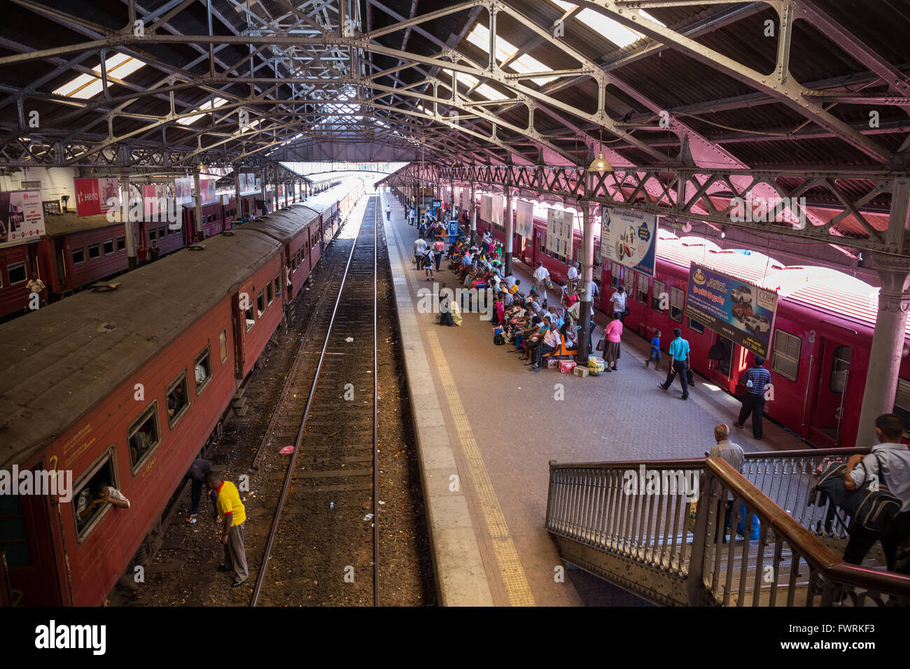 Train platform people inside Fort railway station, Colombo, Sri Lanka ...