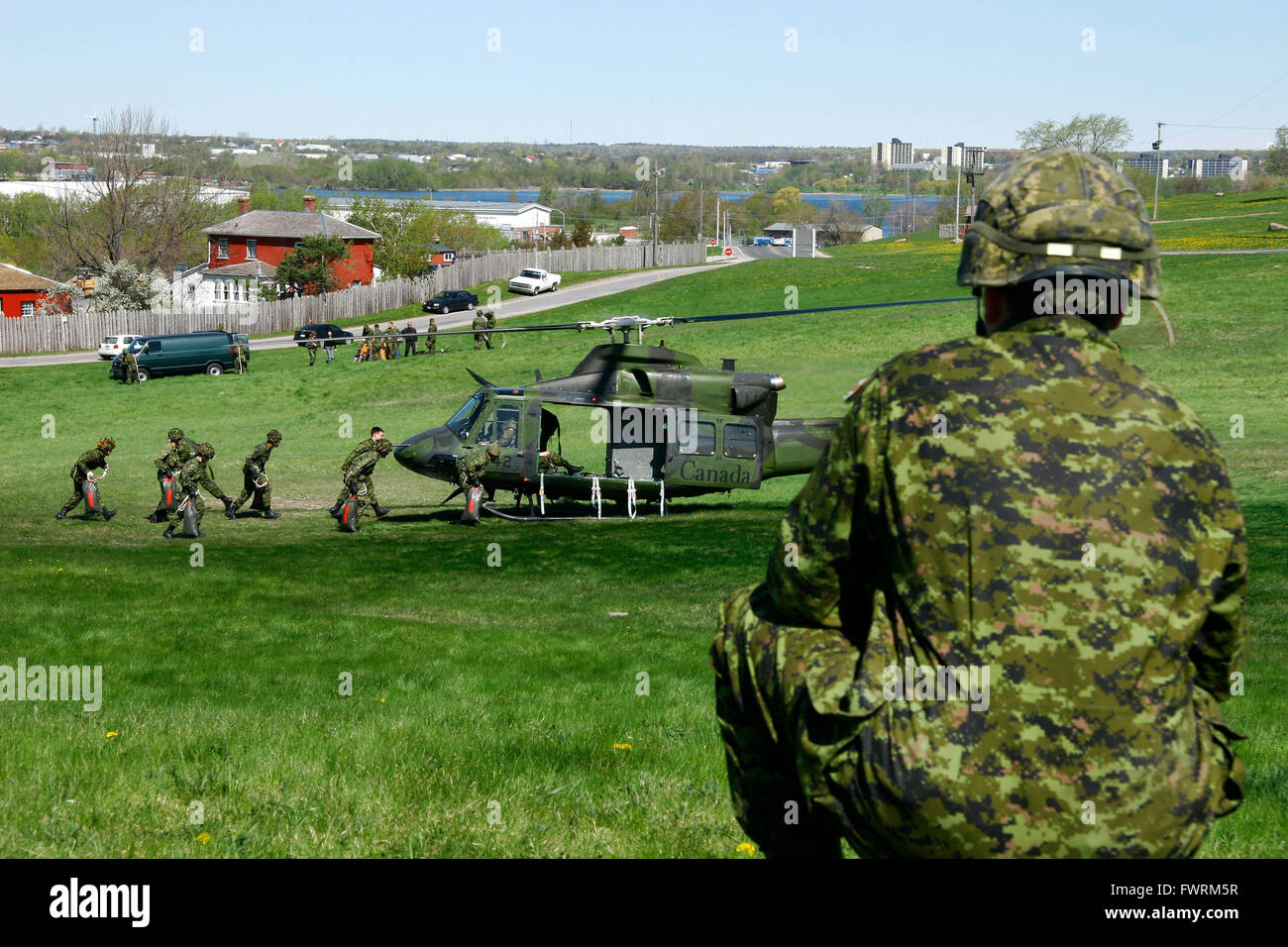 Canadian Forces CH-146 Griffon practices with cadets from the Royal ...