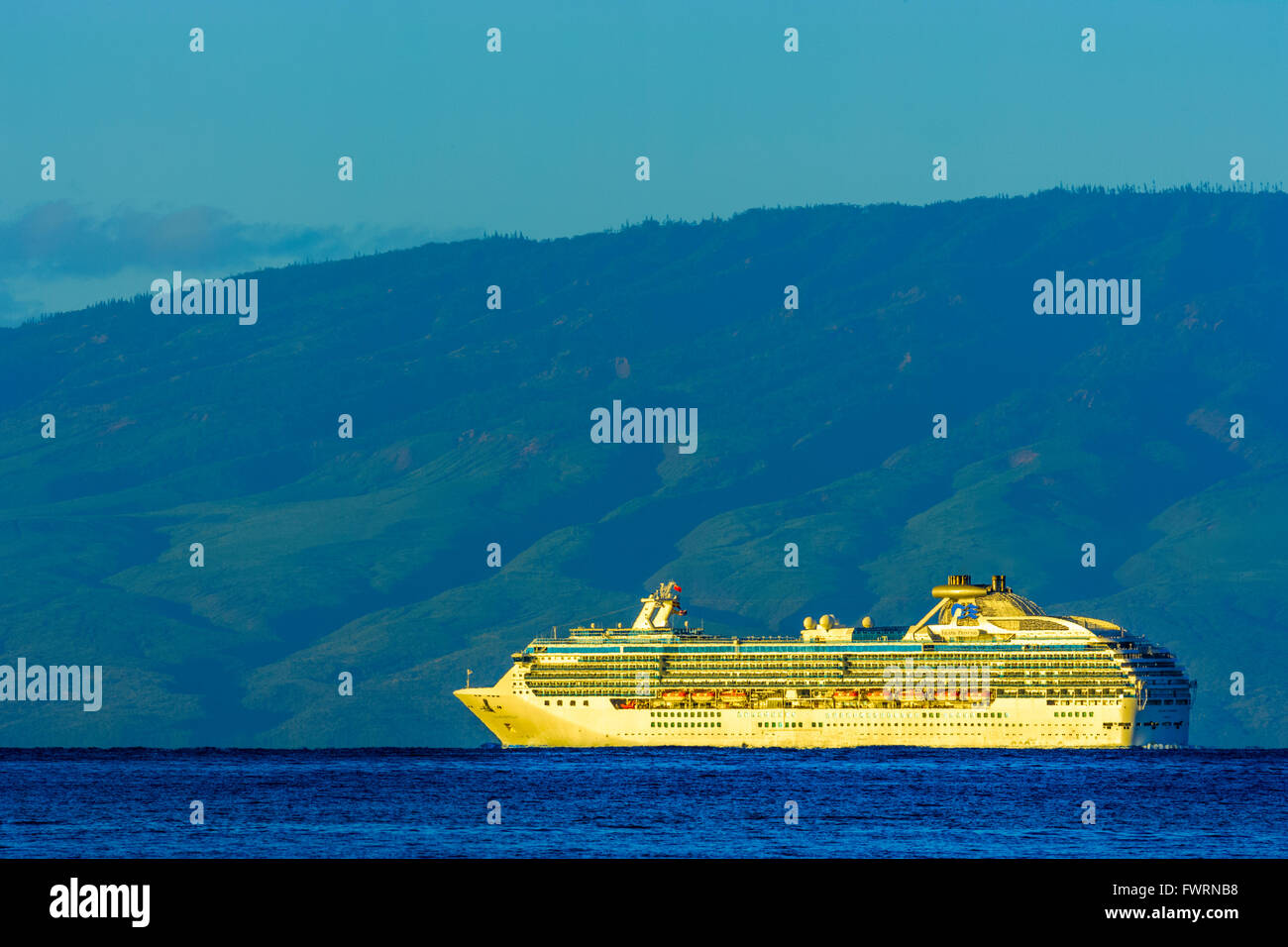 Hawaii cruise ship with island in background Stock Photo - Alamy