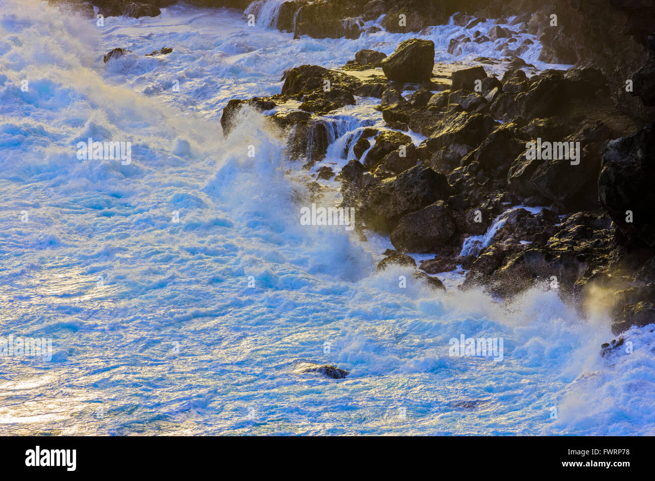 Crashing waves on maui hawaii hi-res stock photography and images - Alamy