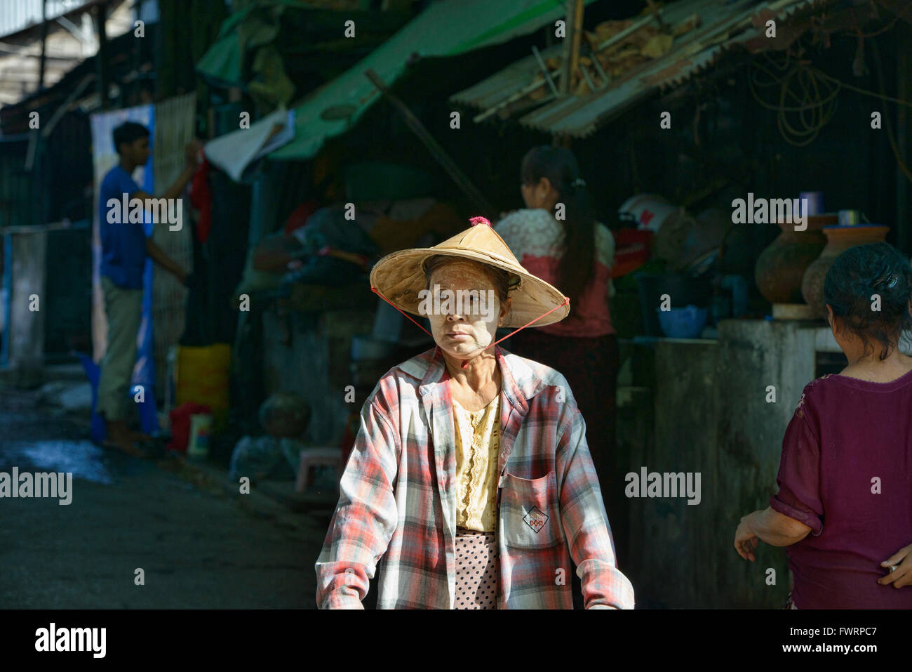 Portrait vendor hi-res stock photography and images - Alamy