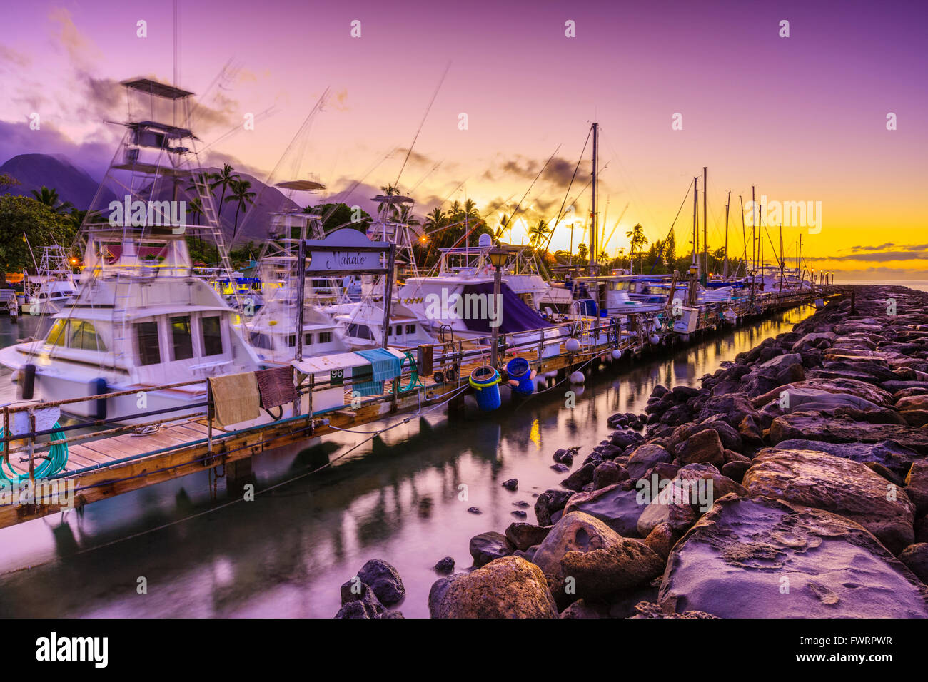 Lahaina harbour hawaii hi-res stock photography and images - Alamy