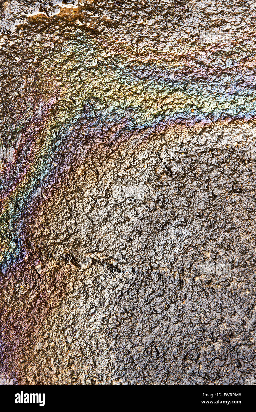 Oil rainbow water hi-res stock photography and images - Alamy