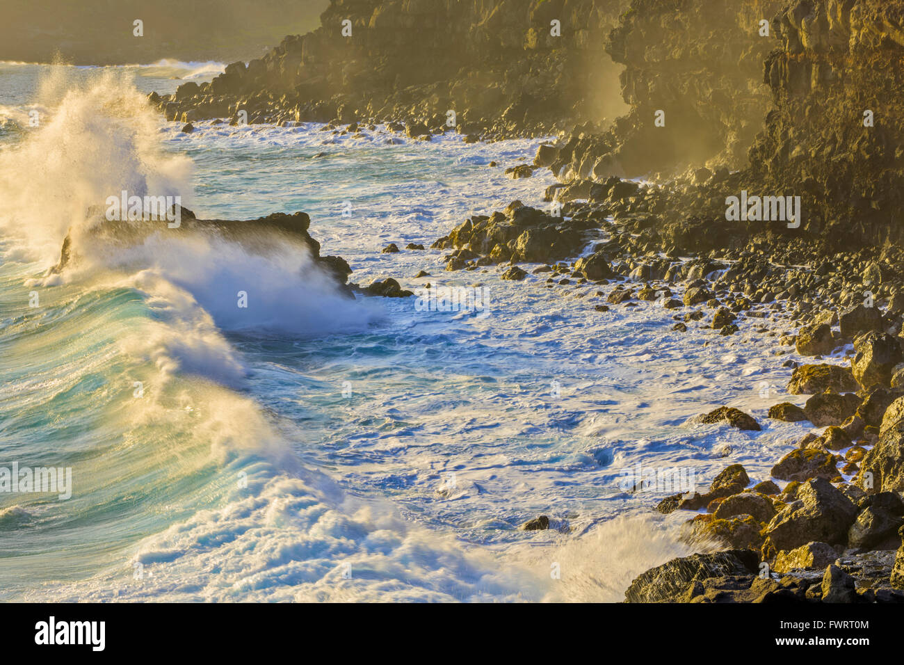 North shore Maui coast Stock Photo - Alamy