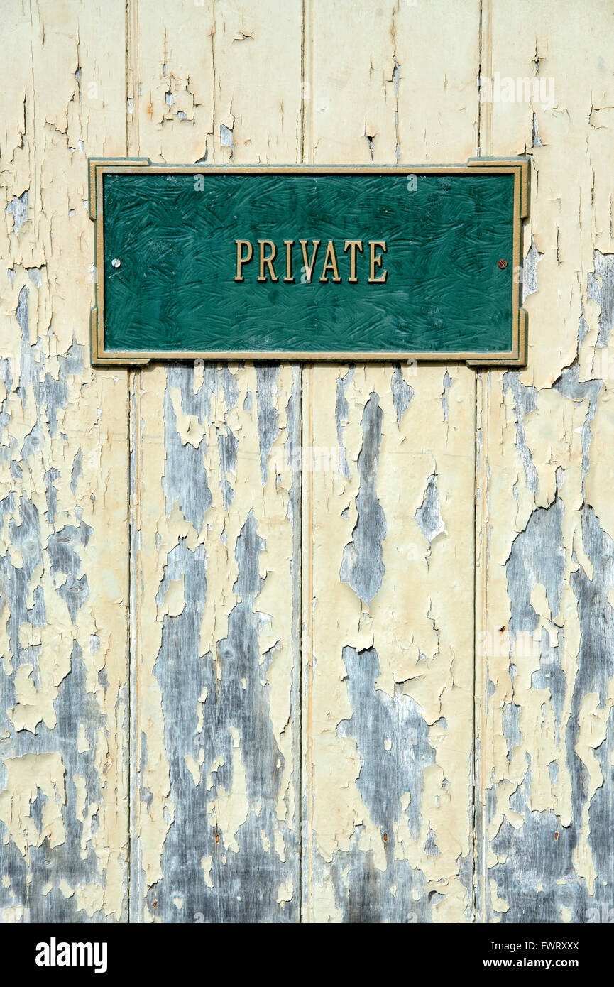 Flaking gold texture hi-res stock photography and images - Alamy