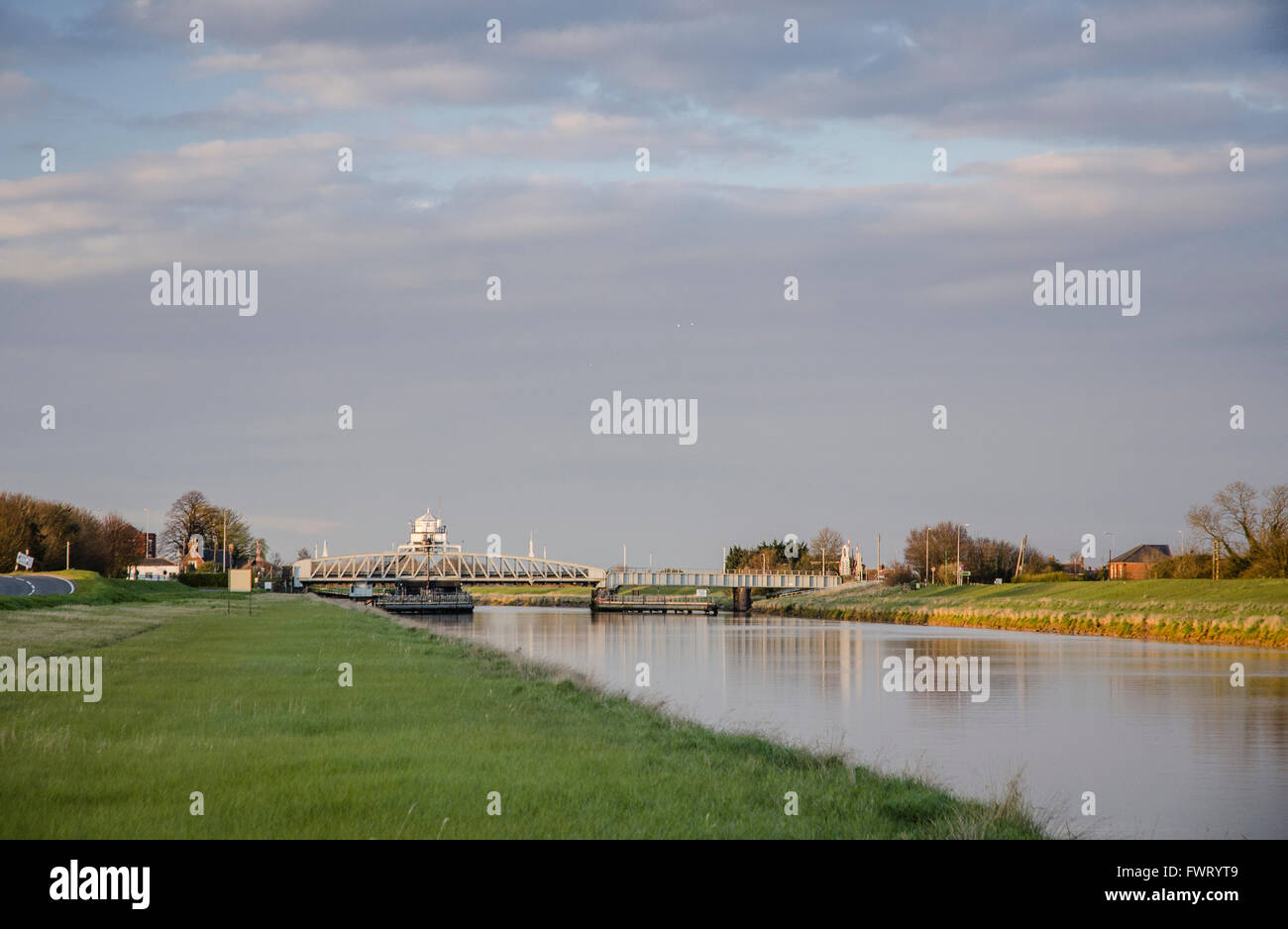 Sutton bridge hi-res stock photography and images - Alamy