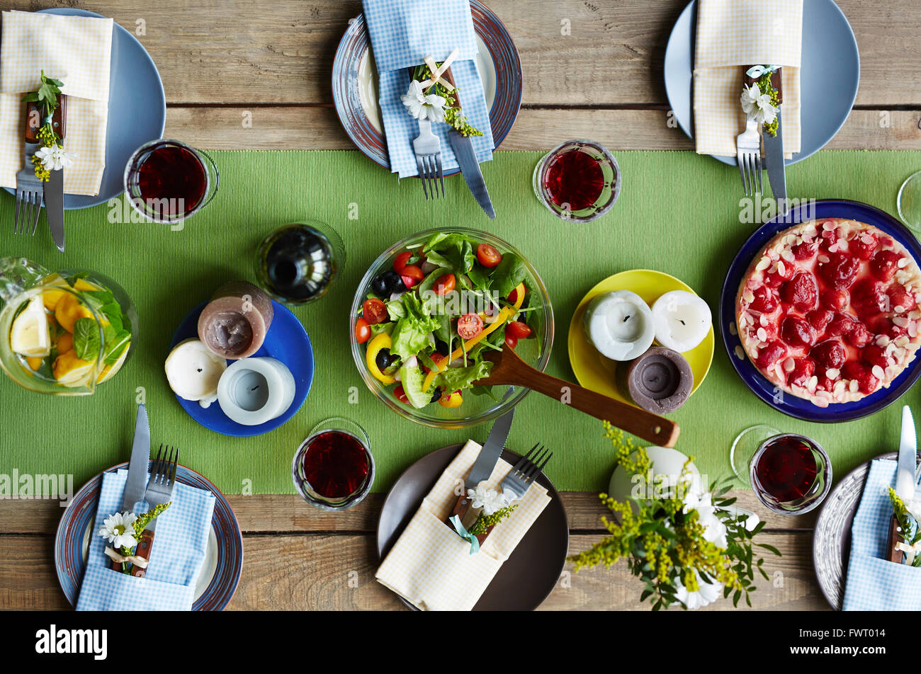 Spring dinner serving Stock Photo - Alamy
