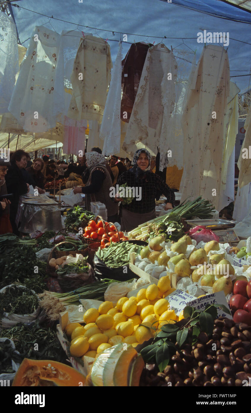 A fruit and vegetable seller in the famous Sosyete market, Istanbul ...