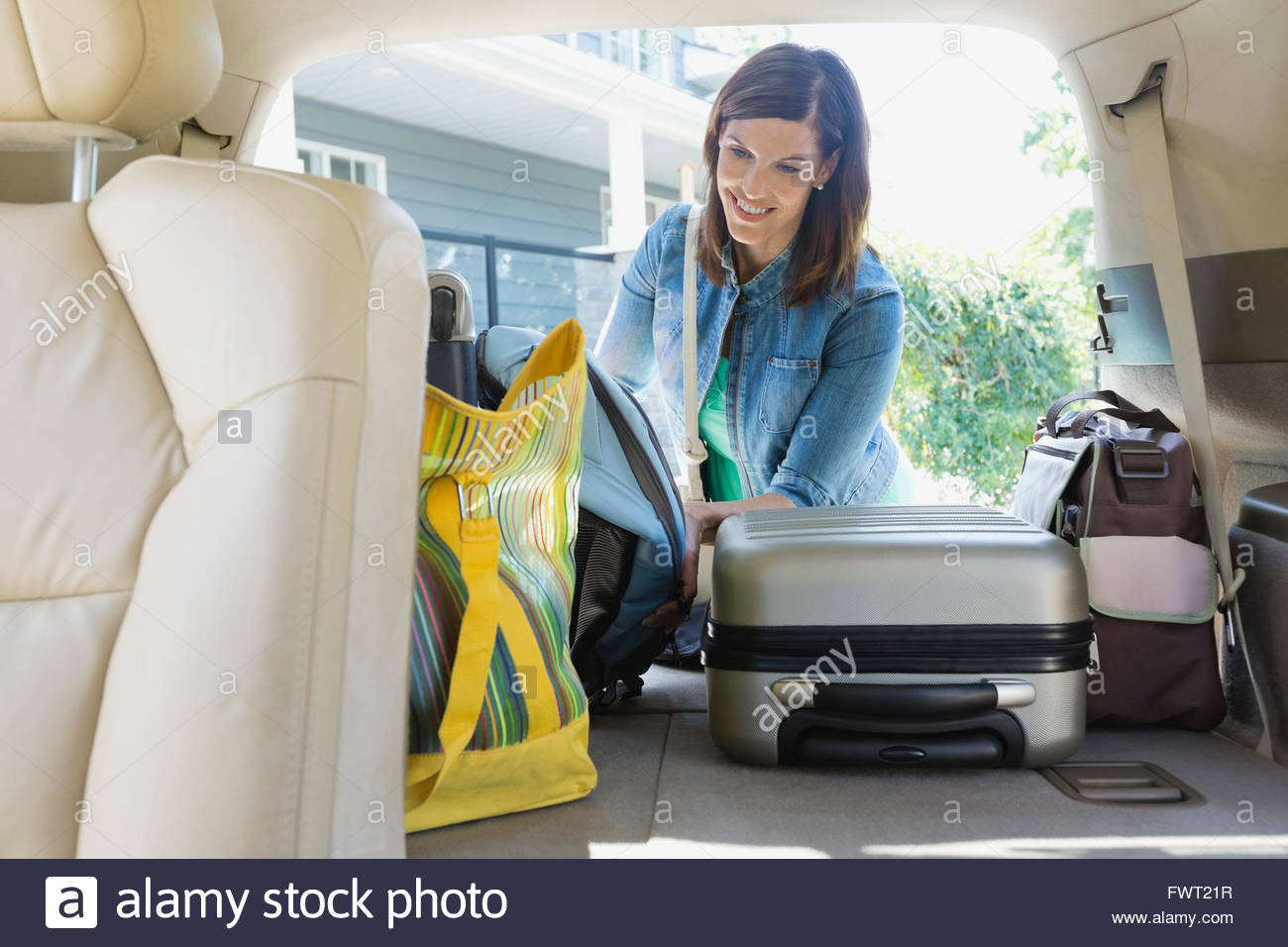 Woman minivan not family hi-res stock photography and images - Alamy