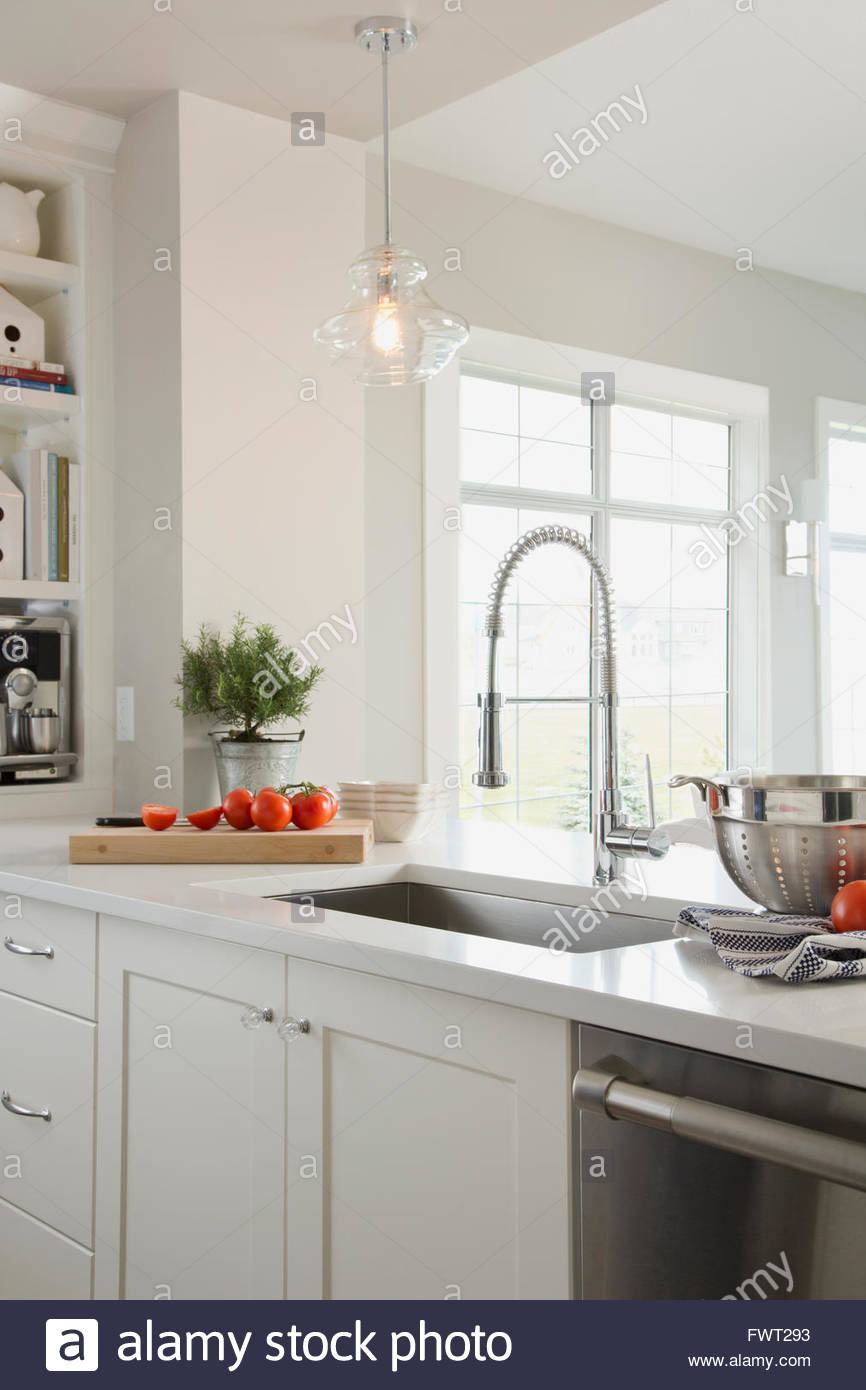 Gooseneck sink hi-res stock photography and images - Alamy