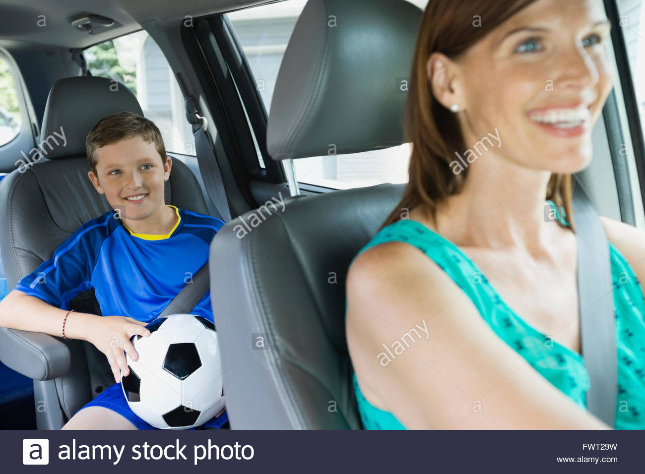 Child middle seat car hi-res stock photography and images - Alamy