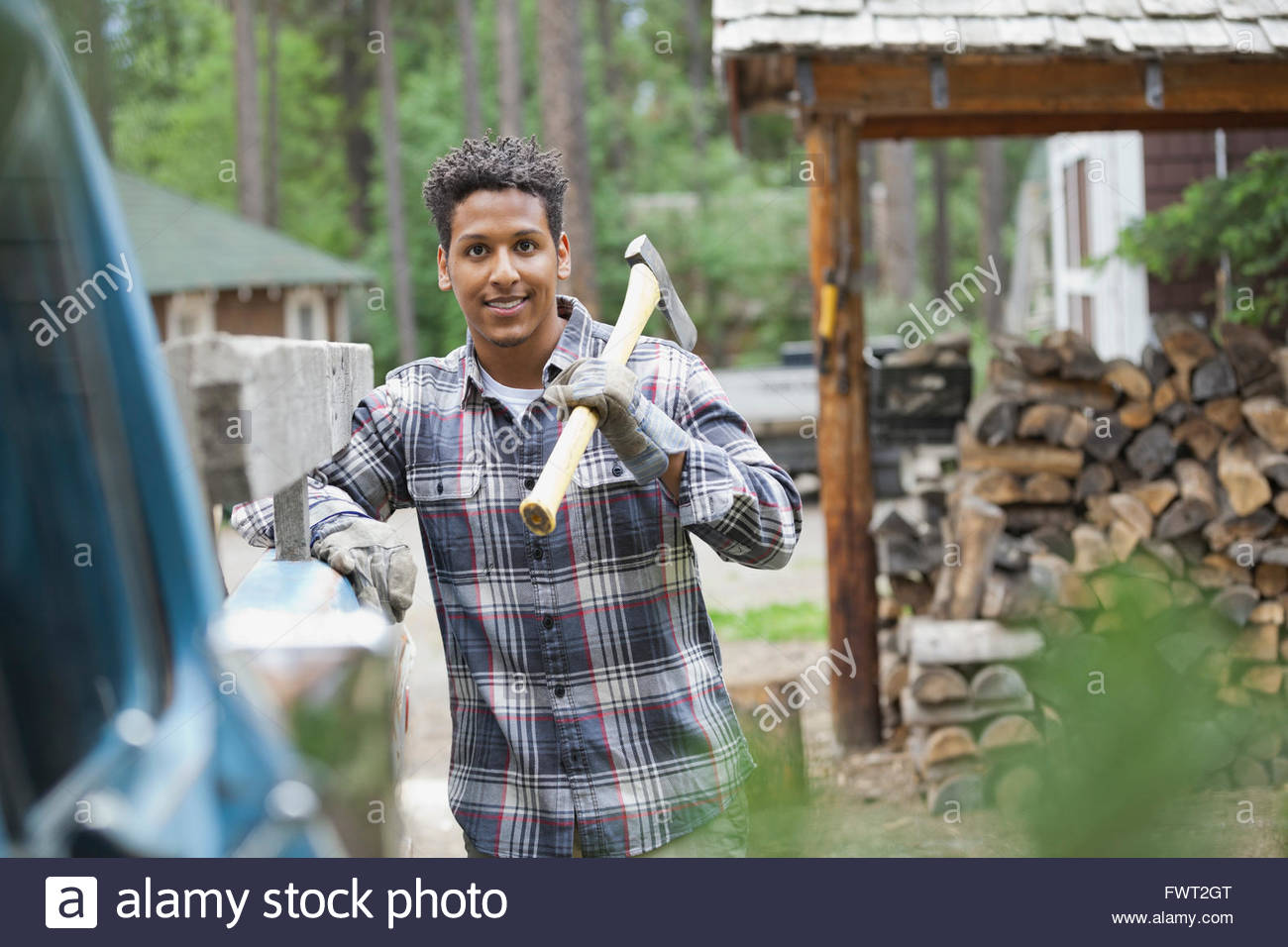 African american men chopping wood hi-res stock photography and images ...
