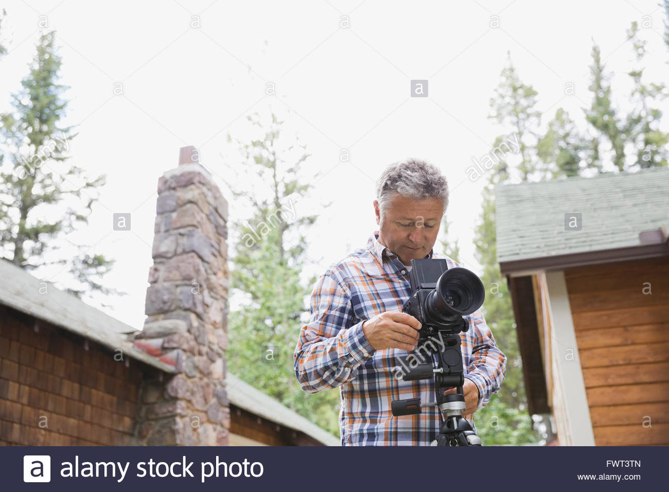 Adjusting lens hi-res stock photography and images - Alamy