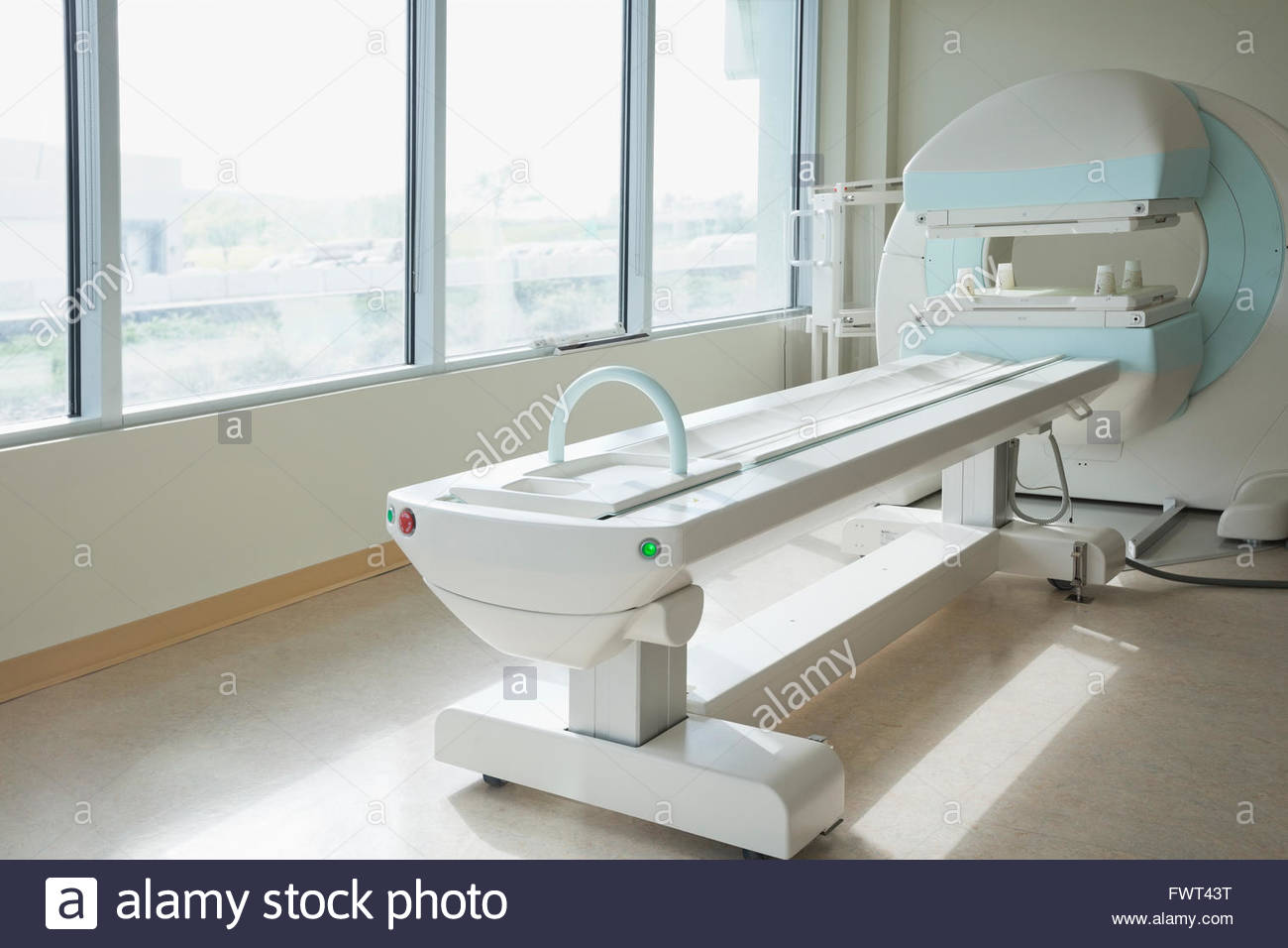 Medical equipment cat scan machine hi-res stock photography and images ...