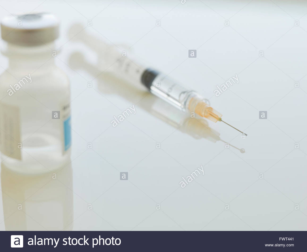 Insulin solution hi-res stock photography and images - Alamy
