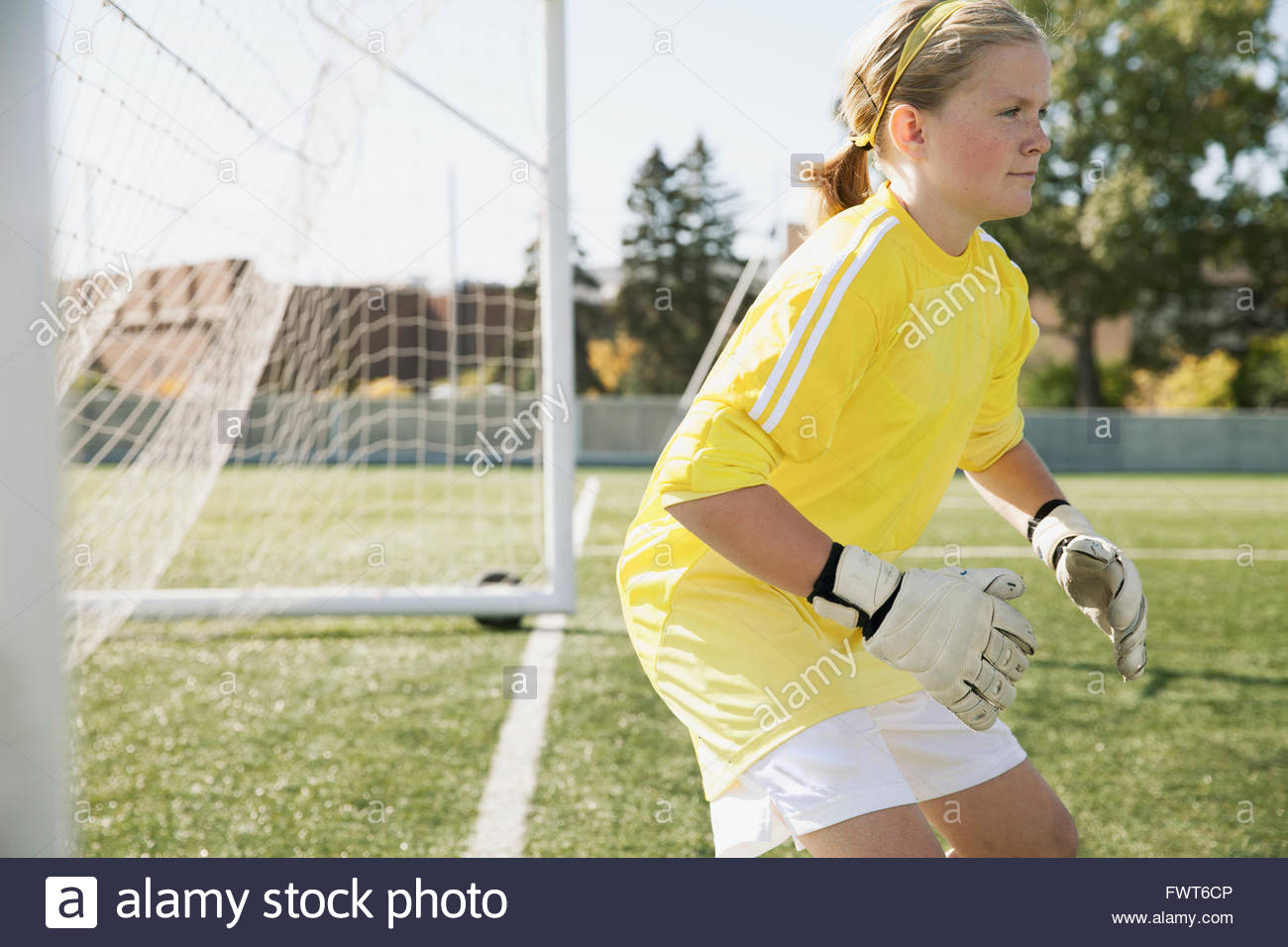 Soccer girl goalie hi-res stock photography and images - Alamy
