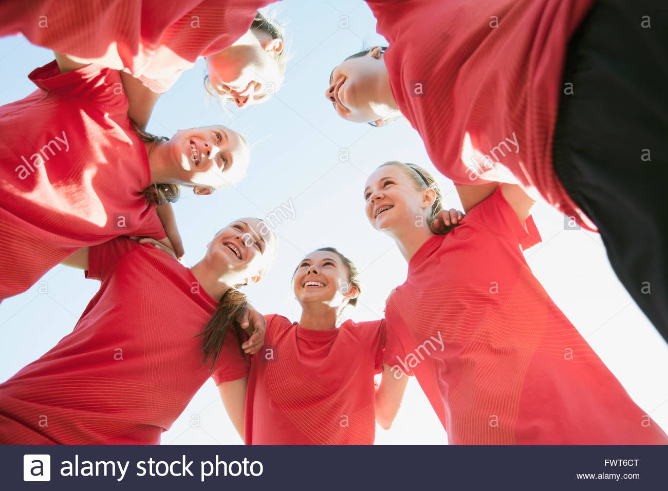 Teammates huddle hi-res stock photography and images - Alamy