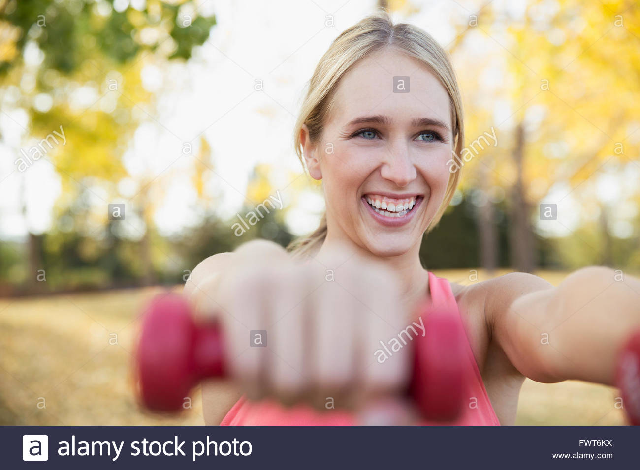Using weights hi-res stock photography and images - Alamy