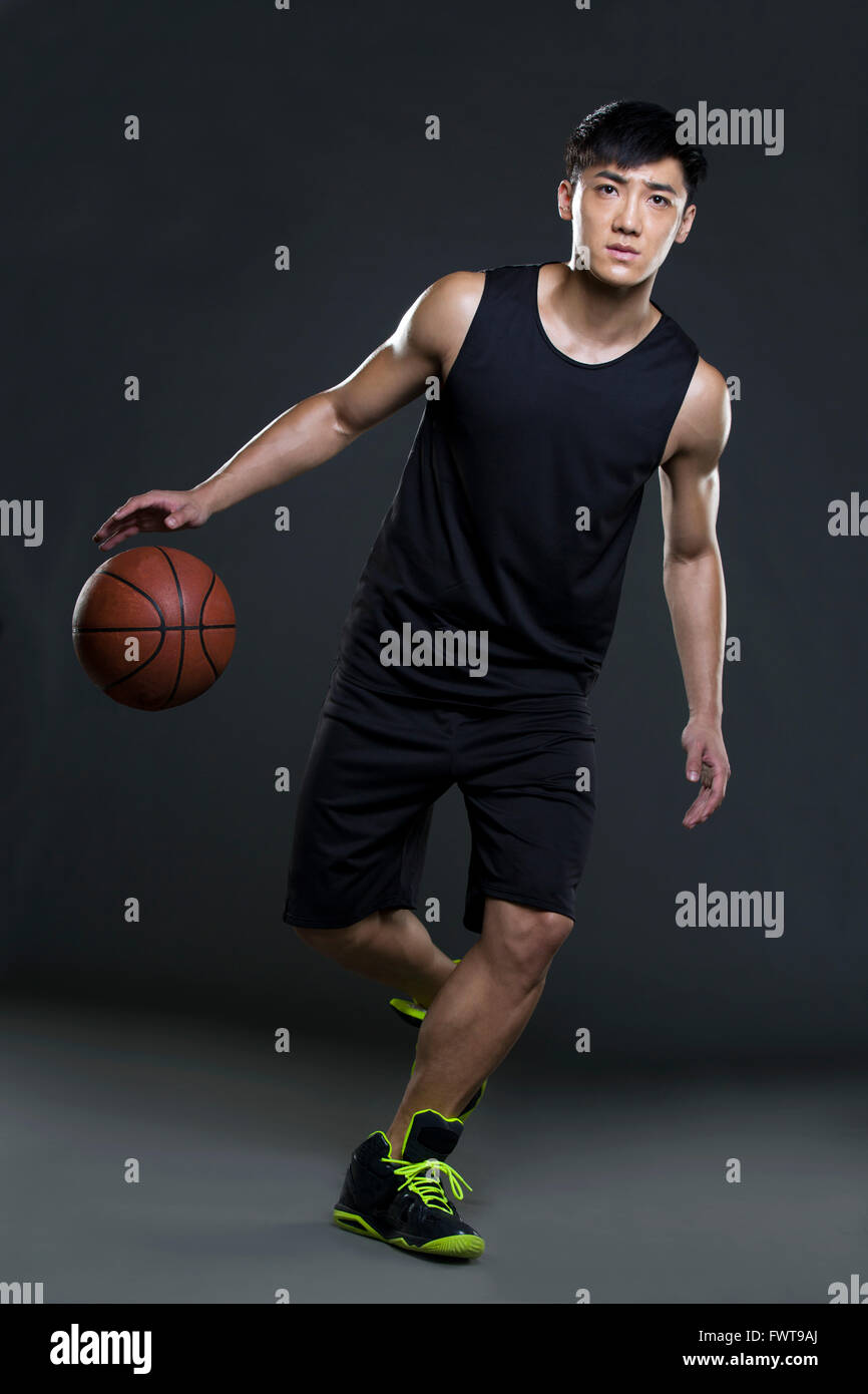 Black basketball player full body hi-res stock photography and images ...