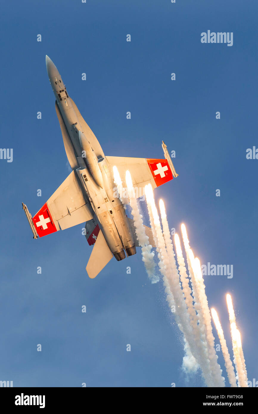 Swiss Air Force McDonnell Douglas F/A-18C Hornet J-5014 firing ...