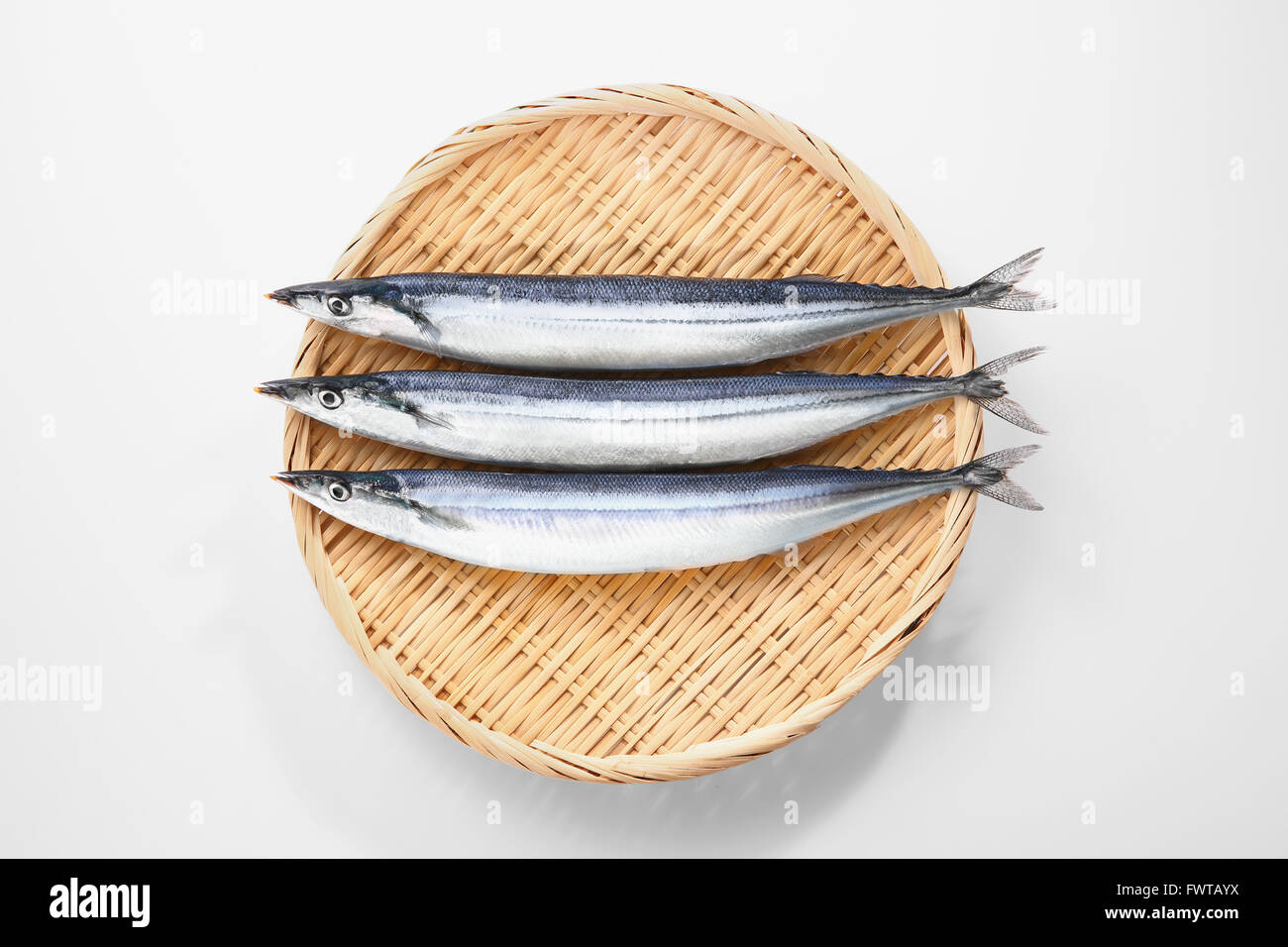 Raw saury hi-res stock photography and images - Alamy