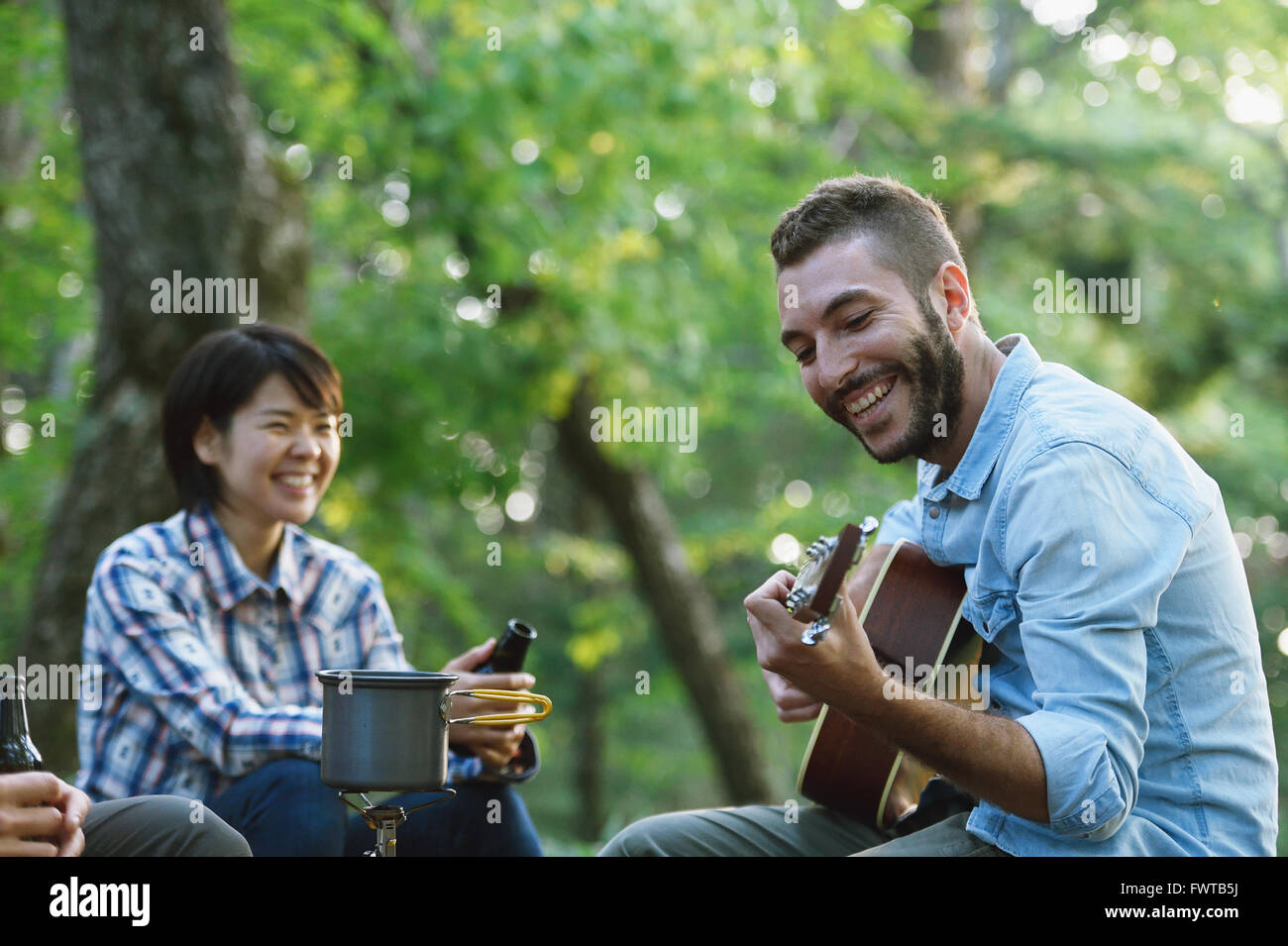 Two friends music group hi-res stock photography and images - Alamy