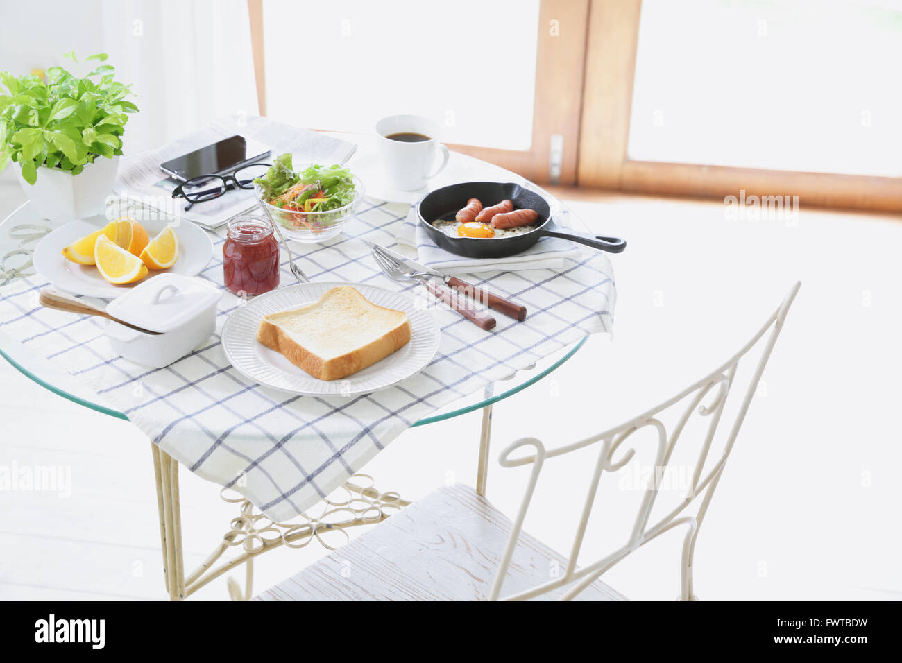 Plain toast fruit salad breakfast hi-res stock photography and images ...