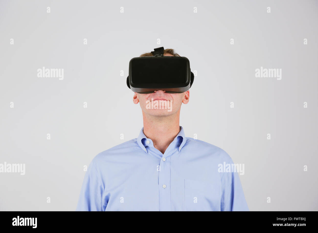 Caucasian people experience virtual hi-res stock photography and images - Alamy