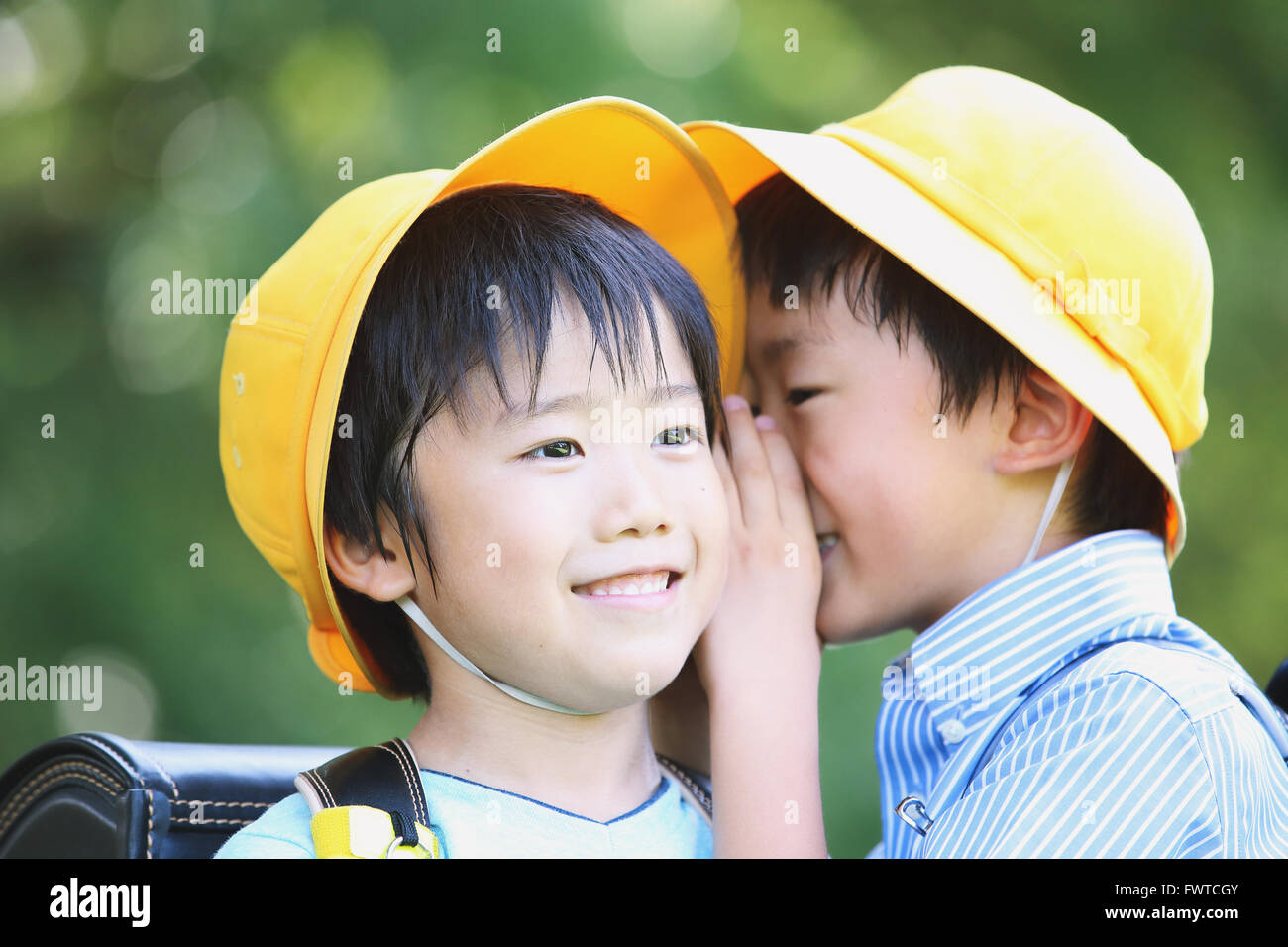 Japan school children talk hi-res stock photography and images - Alamy
