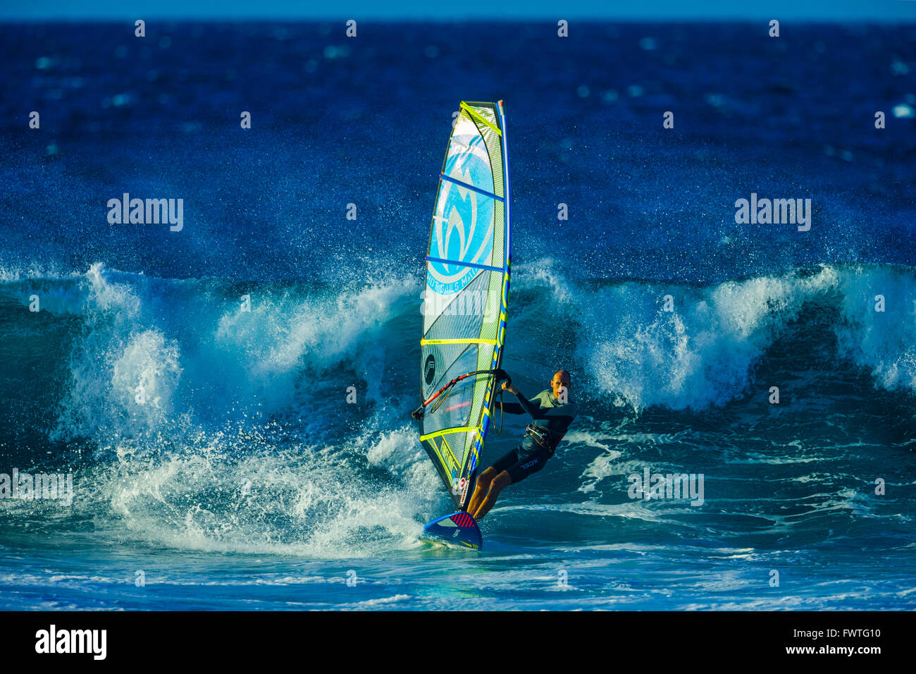 Huge wave windsurfing hi-res stock photography and images - Alamy