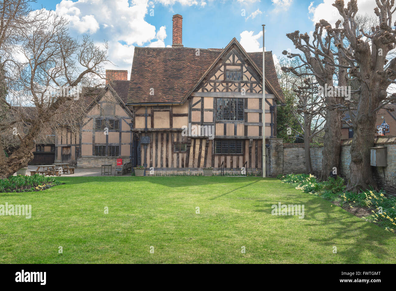 Hall's Croft Museum, view the west side of Hall's Croft, the Jacobean ...